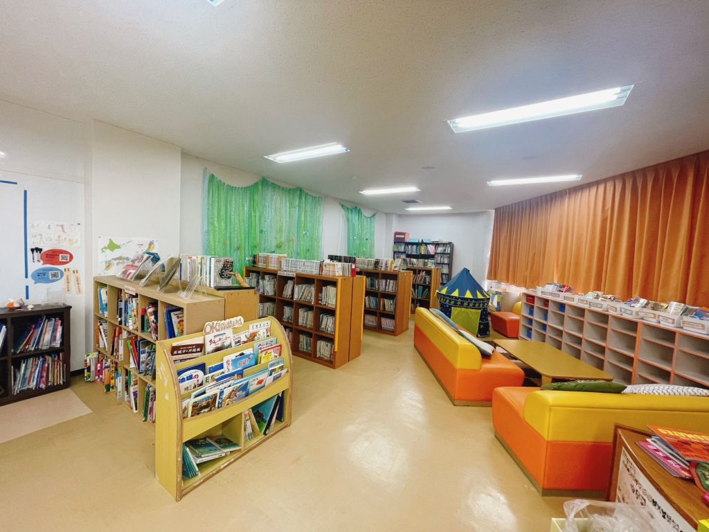 図書館｜施設・サービス｜オキナワインターナショナルスクール